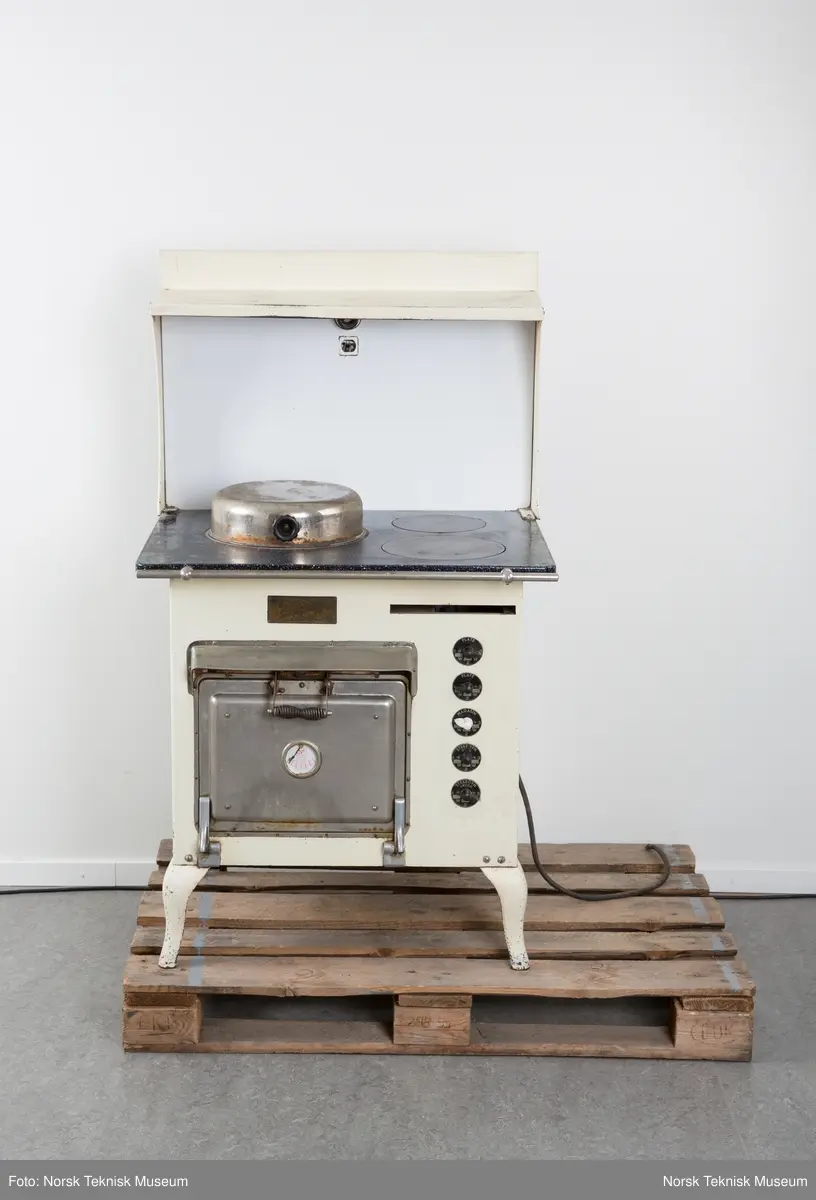 Komfyr - Norsk Teknisk Museum / DigitaltMuseum