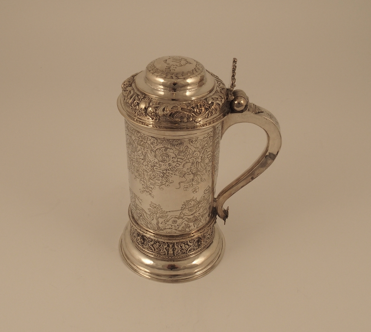 Drikkekanne - Nordenfjeldske Kunstindustrimuseum / DigitaltMuseum