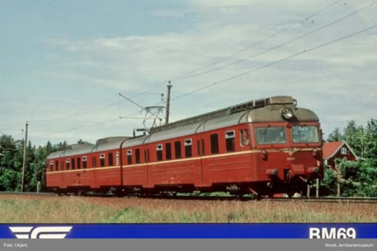 NSB motorvognsett type BM 69, nr. 69.043 - Norsk jernbanemuseum ...