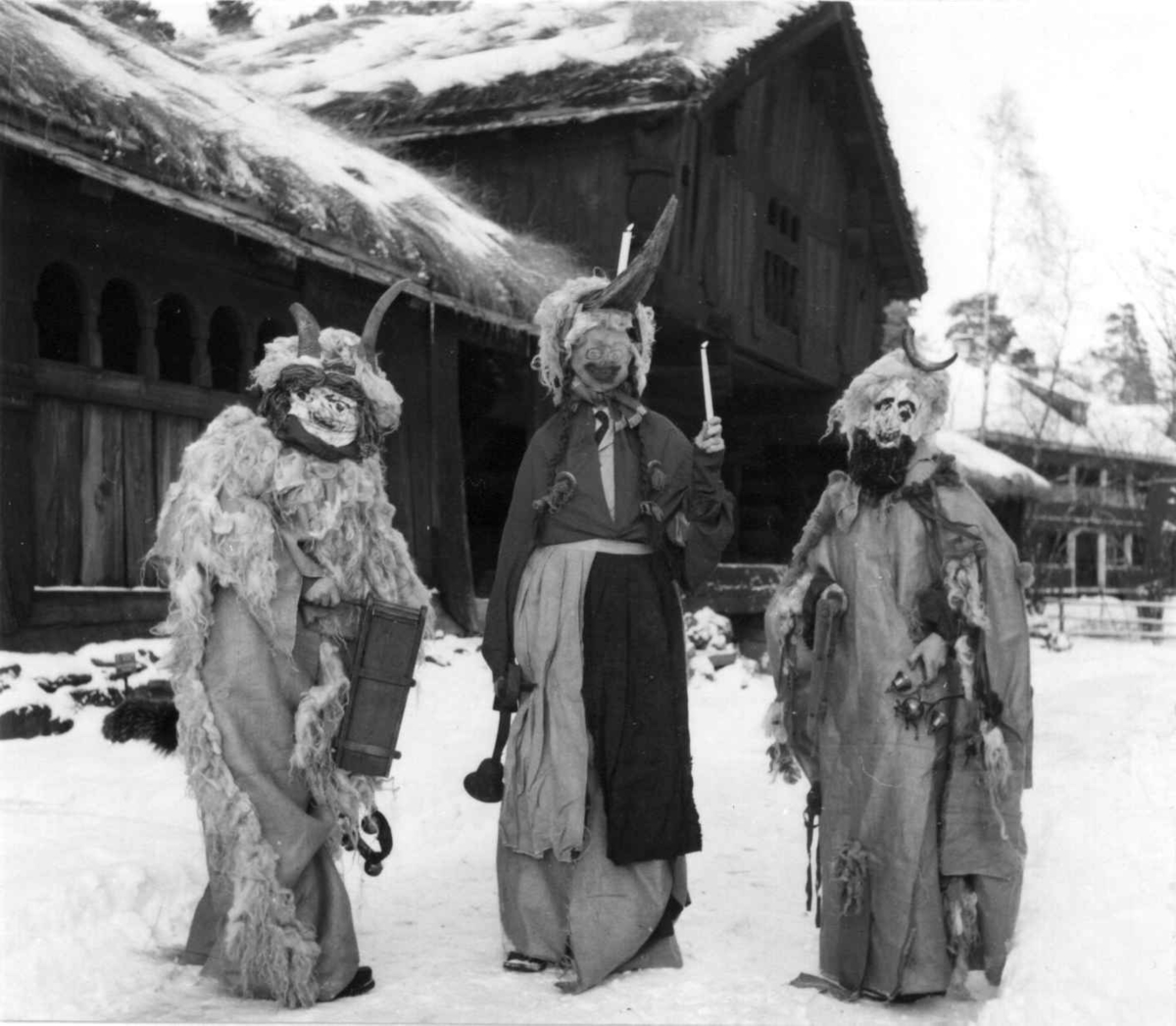 Julebukker - Norsk Folkemuseum / DigitaltMuseum
